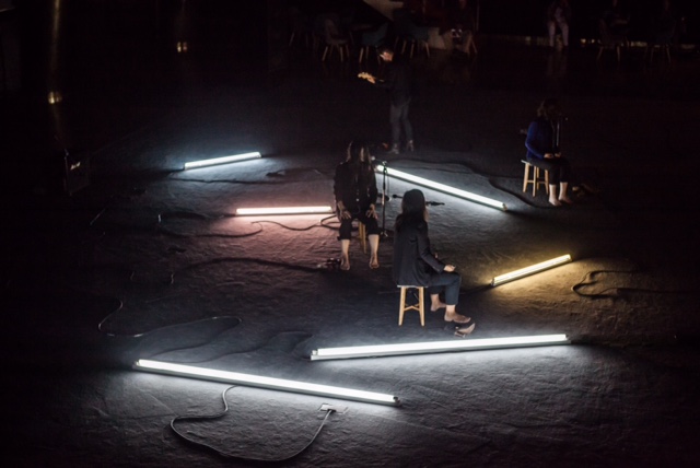 Emmanuelle Raynaut, en una Performance de BIENALSUR - Arte-Online