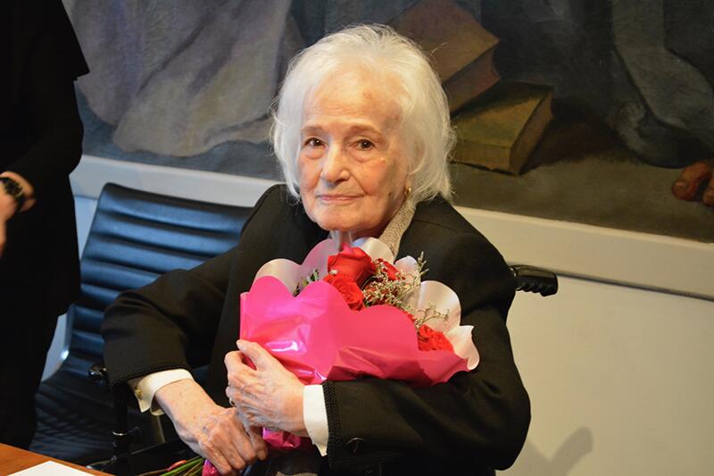 Nelly Perazzo, juventud extendida - Arte-Online